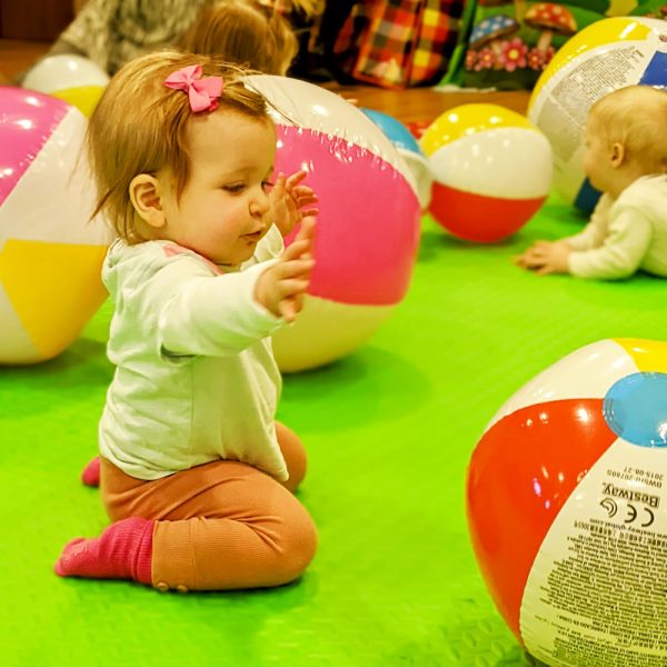 Baby & Toddler classes near me | Tot Time interactive baby & toddler class